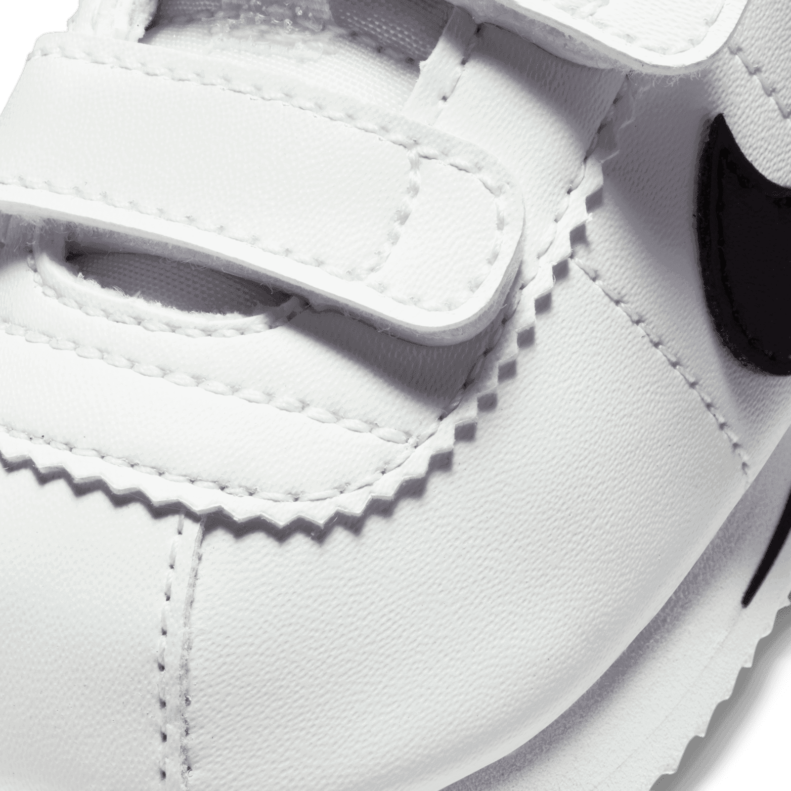 Nike Cortez Basic SL 'White Black' (TD) - 904769-102 Release Info
