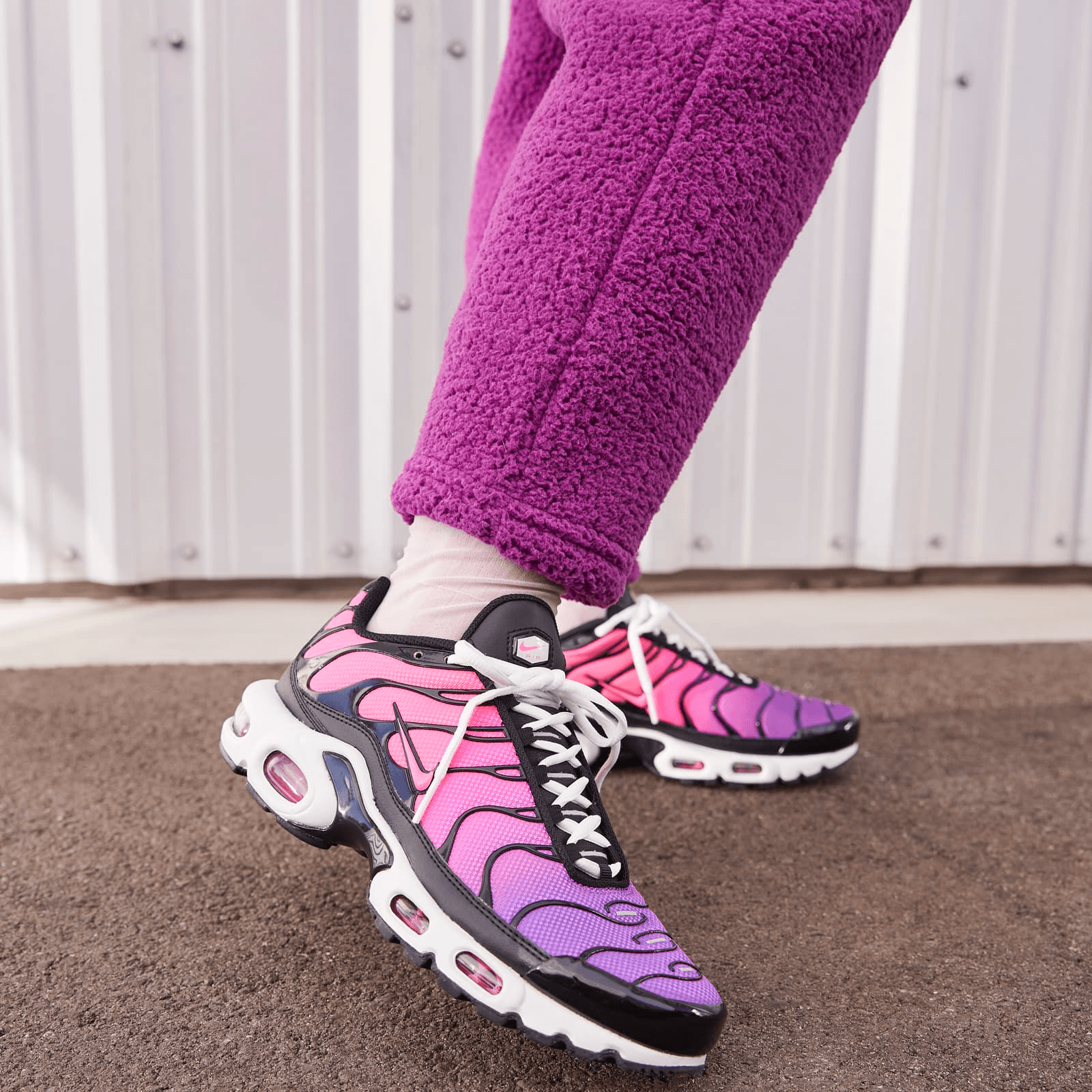 Nike Air Max Plus Dusk (W) - DZ3670-500 Release Info