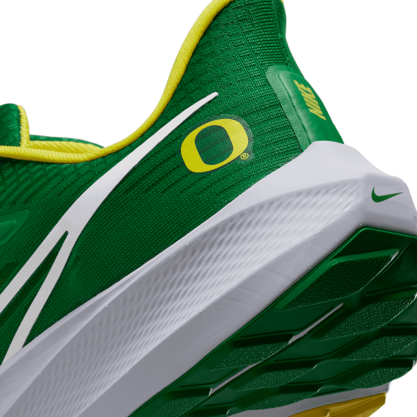 Nike Air Zoom Pegasus 39 (Oregon) Road Running Shoes in Green - DR1970 ...