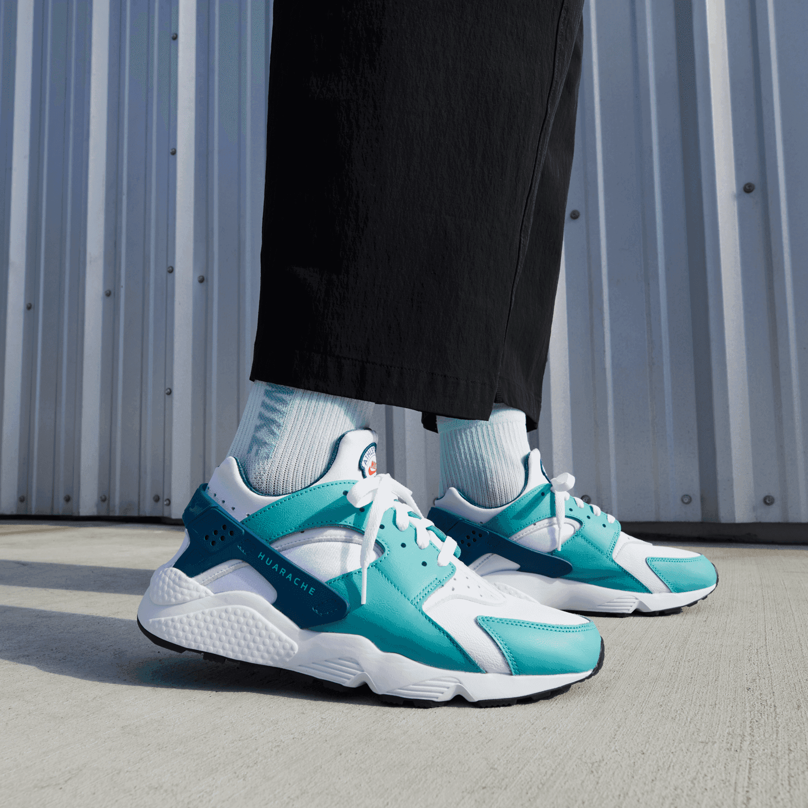 Nike Air Huarache Shoes in Green - DQ8239-300 Release Info